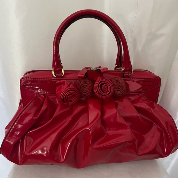 Valentino Garavani | Bags | Authentic Valentino Caravani Lacca Fleur ...
